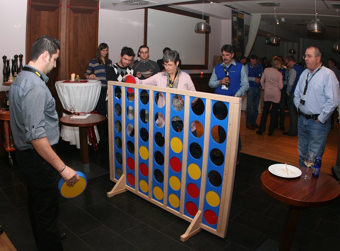 Team building - Gigantske družabne igre